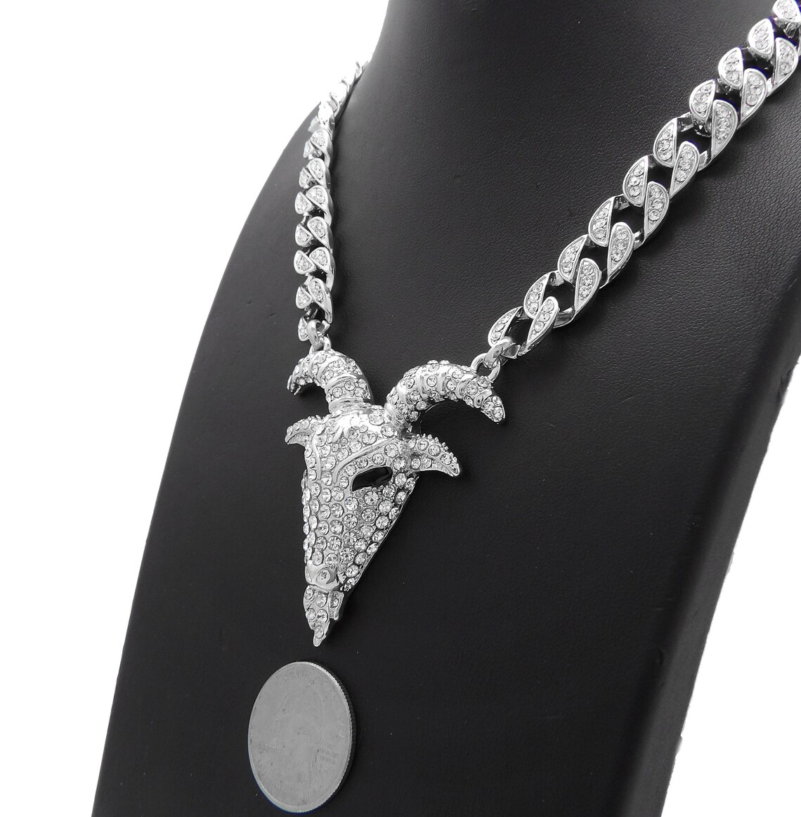 Iced Out Goat Head Pendant 10mm/182024 Ice | Etsy