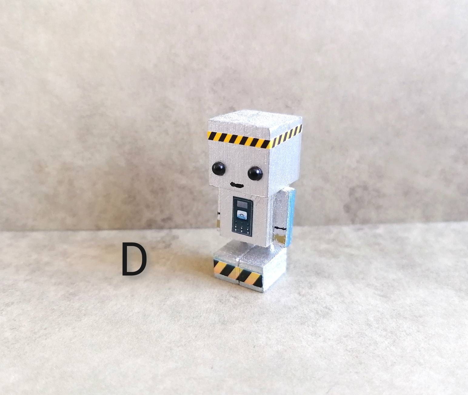 Miniature wooden robots. Cute robot figurines | Etsy