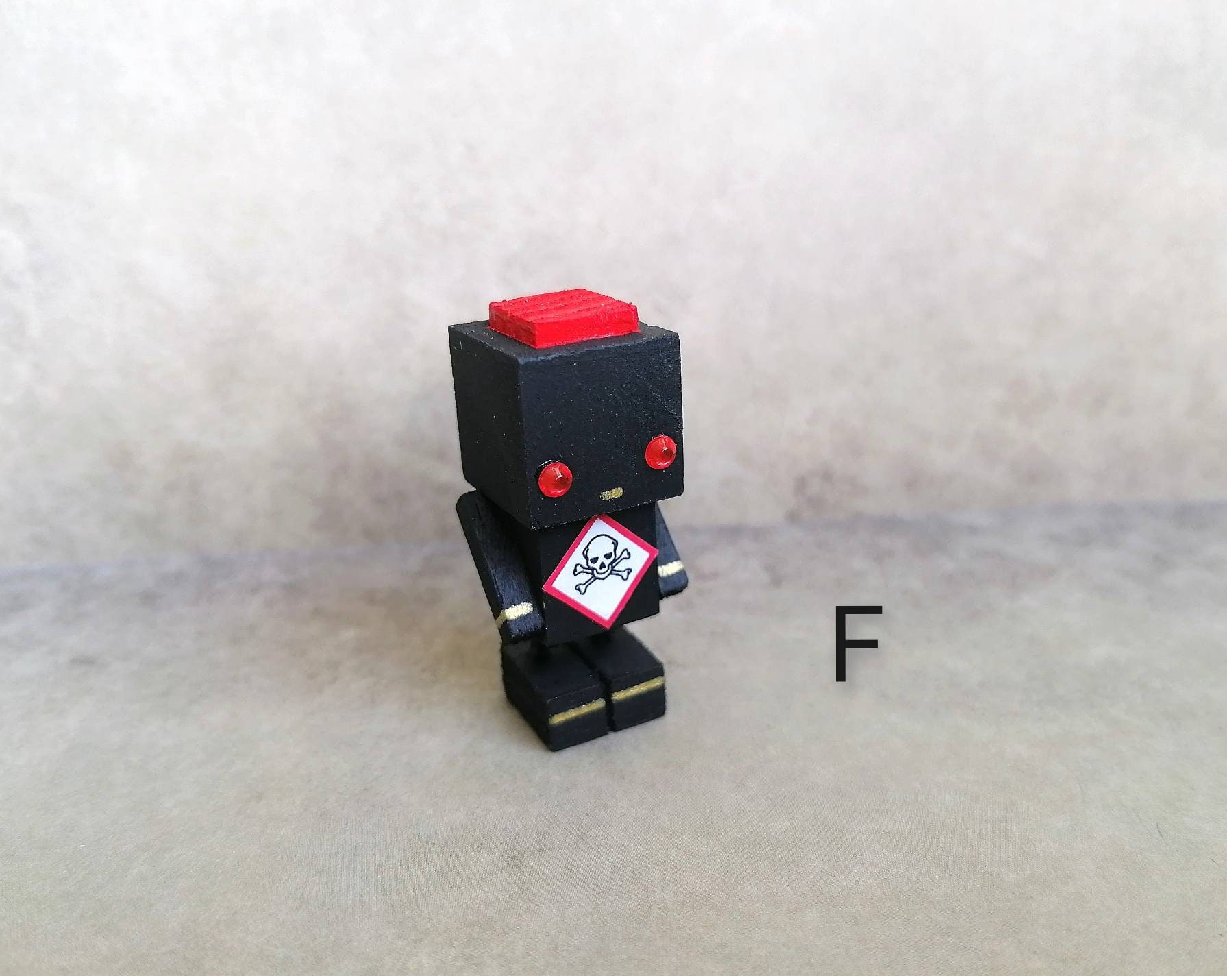 Miniature wooden robots. Cute robot figurines | Etsy