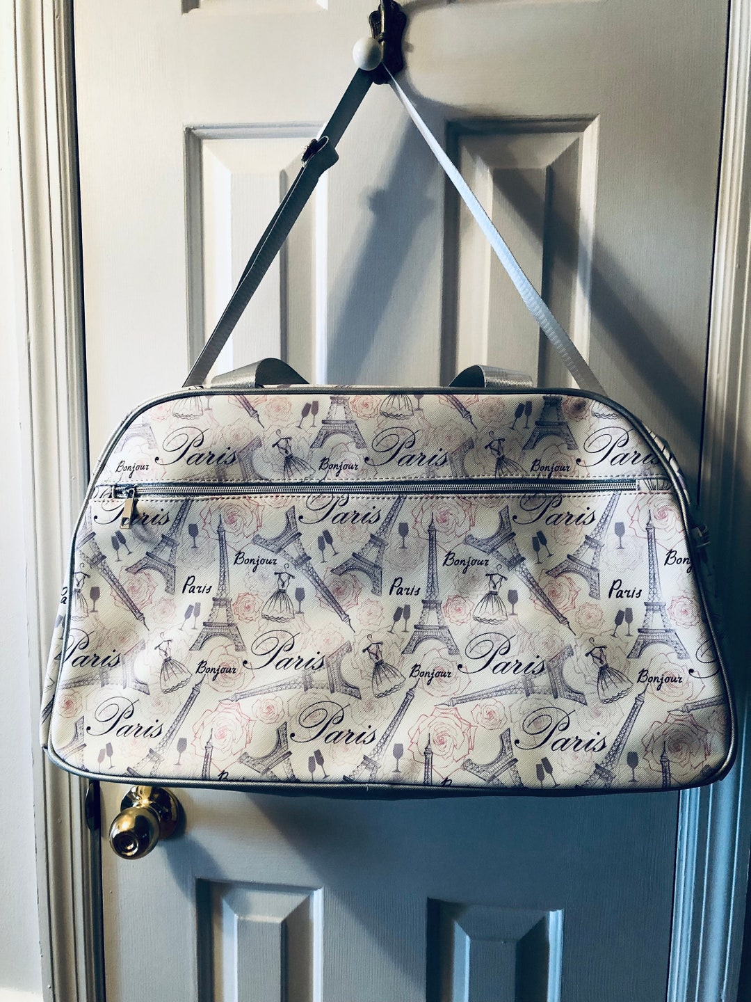 Vintage Designed Paris Eiffel Tower Large Traveling Bag. Lavender and ...