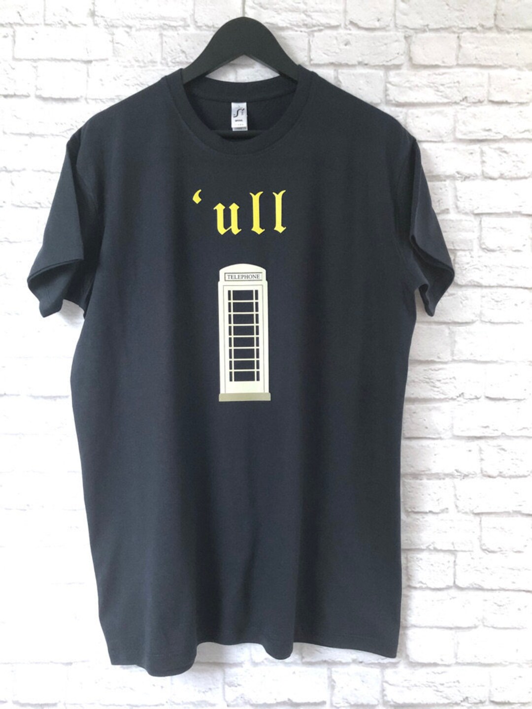 Hull Cream Phone Box From Kingston Upon Hull Unisex Short Sleeve Tee - Etsy