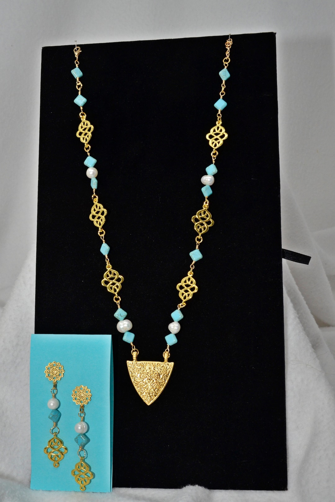 16th Century Safavid Persian Earrings and Necklace: Gold Shield W ...