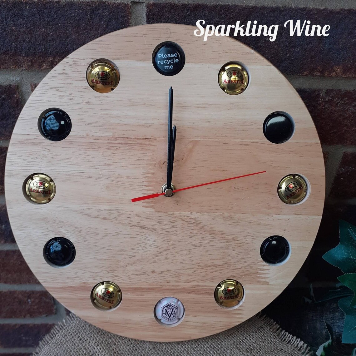Unusual 25cm Wooden Bottle Cap Clock, Beer Caps, Cava Caps Wine Caps - Etsy