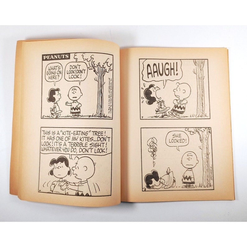 PEANUTS Coloring Book Featuring LINUS Charles M Schulz 1967 Saalfield ...