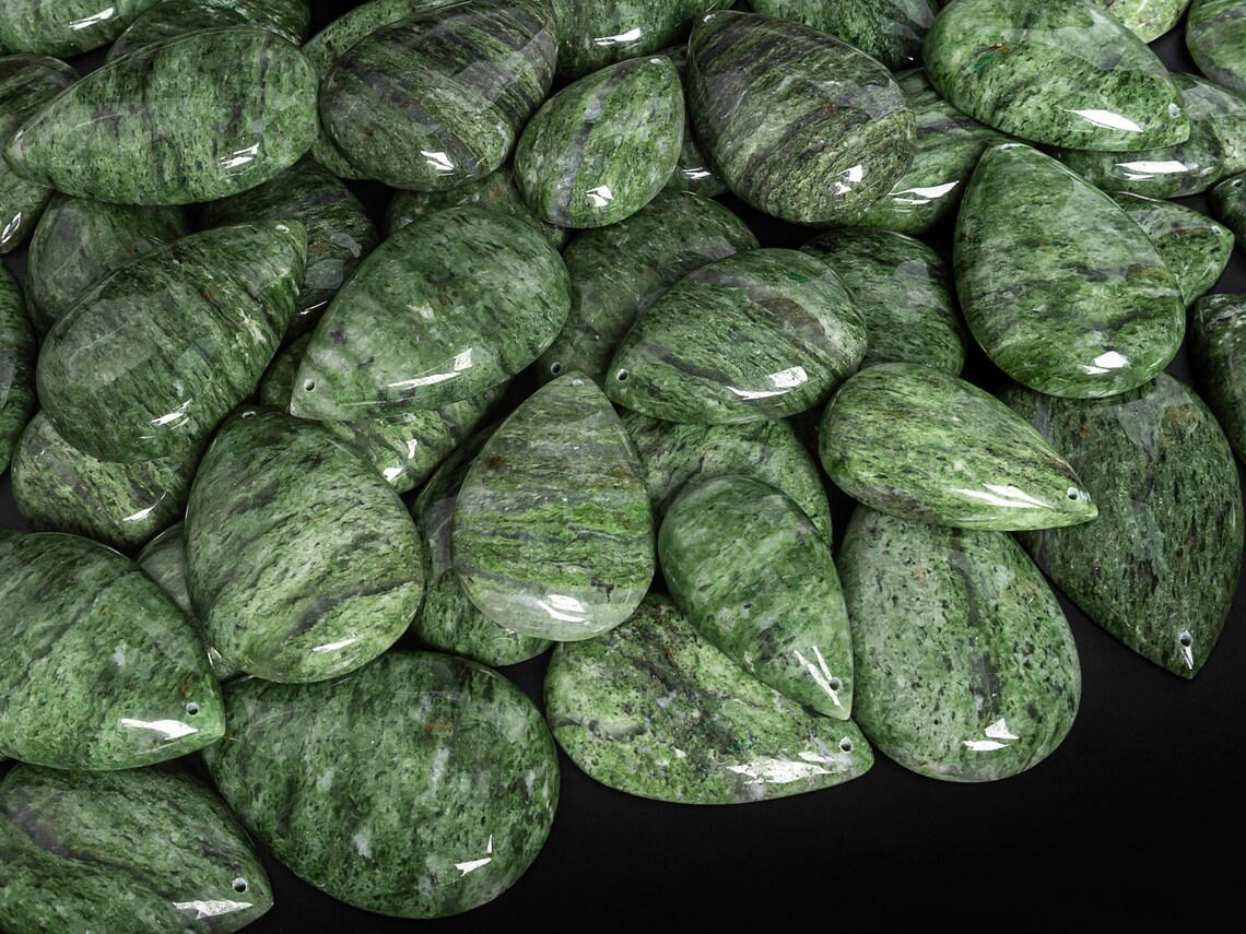 Natural Green Maw Sit Sit Jade Pendant Teardrop Shape Phantom Quartz ...