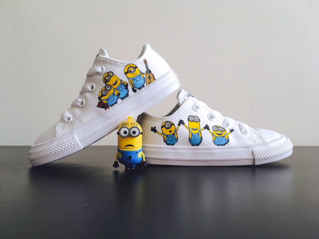 Hand-painted Shoes - Minions - White Canvas Converse Low-tops - Etsy
