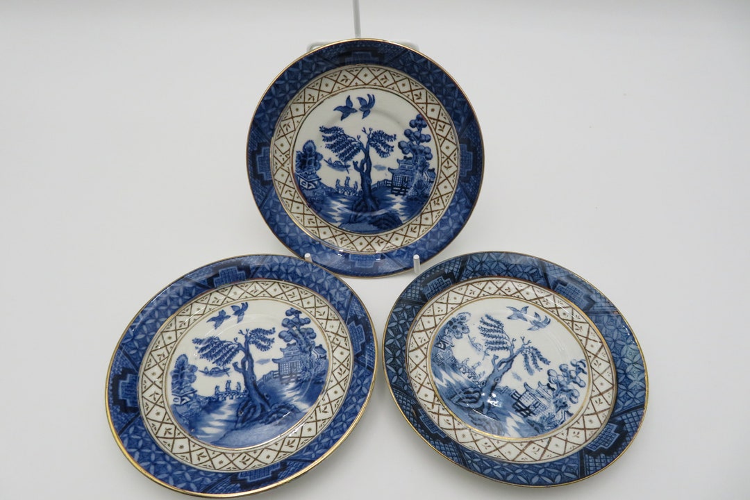 Vintage Wilton Ware Saucers: Ye Old Chinese Willow, Blue & White ...