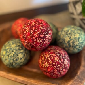 Christmas Green and Red Rag Ball Bowl Fillers, Decorative Fabric Balls ...