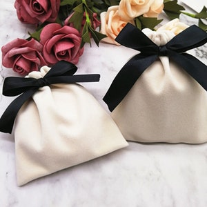 50 Pcs Velvet Jewelry Gift Bags With Ribbon - 10x12cm - Etsy