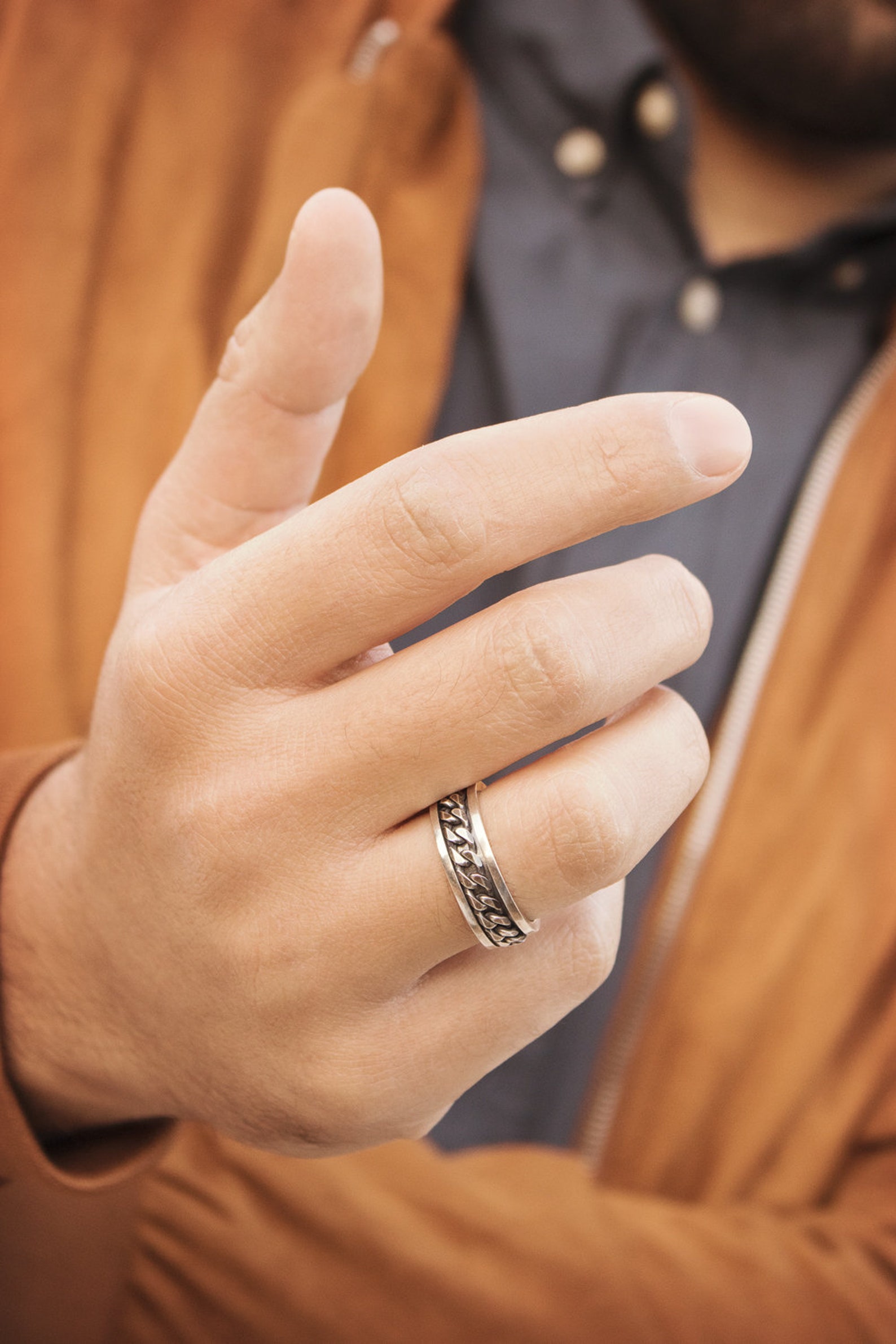 Silver Spinner Ring, Oxidized Anti-stress Band With Loose Curb Chain ...