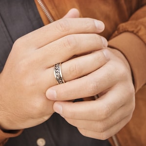 Silver Spinner Ring, Oxidized Anti-stress Band With Loose Curb Chain ...