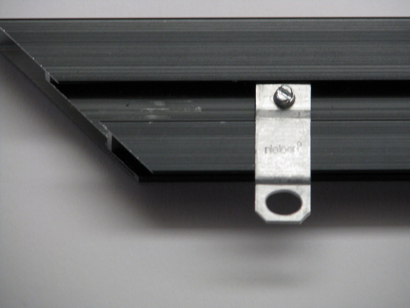 Aluminum Metal Frame Hardware, Omni Hanger, Nielsen® Brand, 50, 100 ...