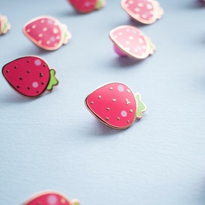 Strawberry Enamel Pin - Cute Strawberry Accessories Fashion - Enamel ...