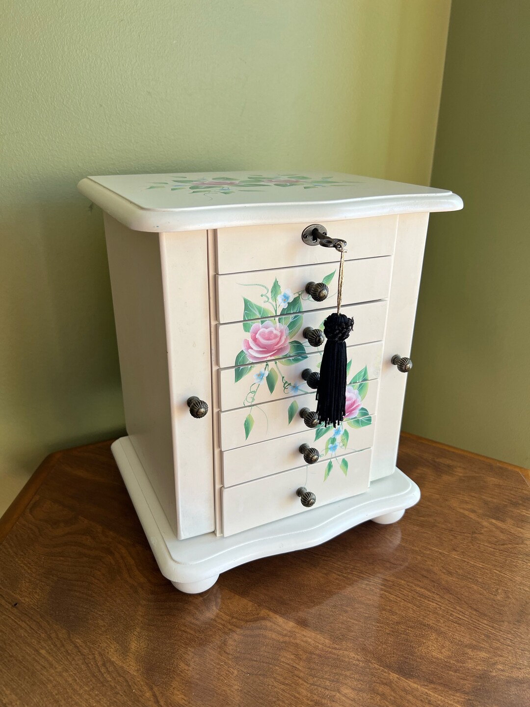 Thomas Pacconi White Jewelry Armoire With Key/large Jewelry Box/jewelry ...