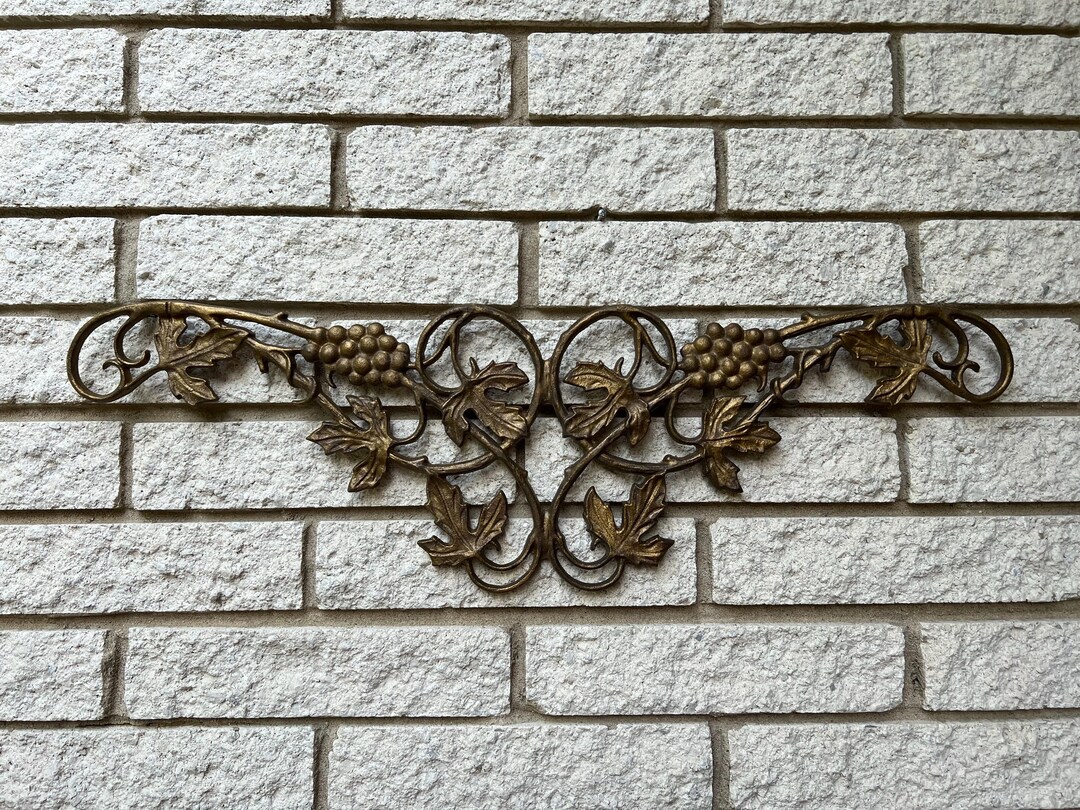 Vintage VINEYARD Medium Drapery Crown Metal Bronze Tone/grapes and ...