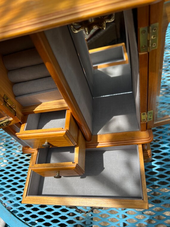 Vintage Light Wood Jewelry Box Neclace Carousel 3 Dra… - Gem