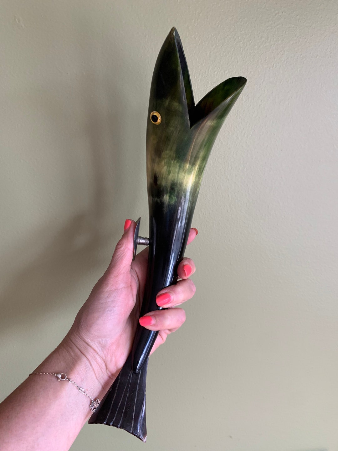 MCM Viking Horn Fish/hand Carved Cow Horn Fish Sculpture - Etsy