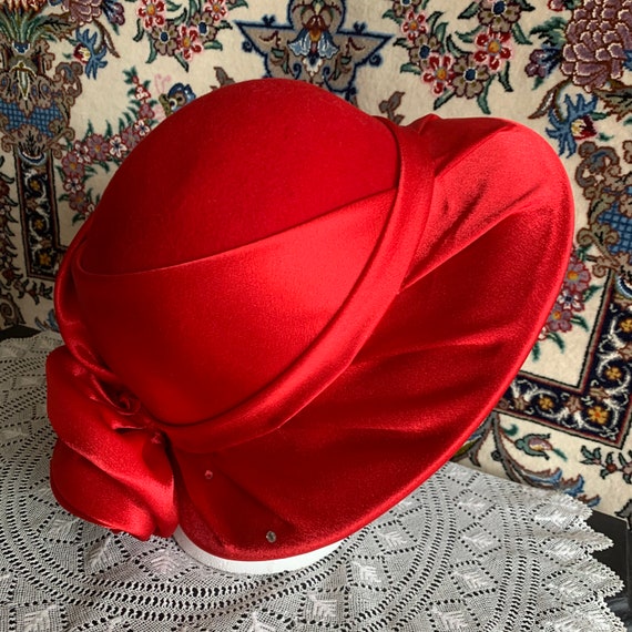 Vintage Ladies Red Hat/ Red Felt and Satin Hat/ Mr. H… - Gem