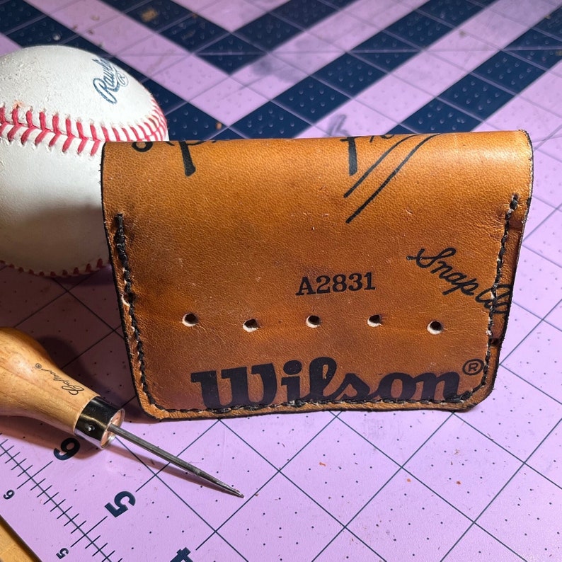 Repurposed, Vintage Baseball Glove Bi-fold Wallet - Etsy