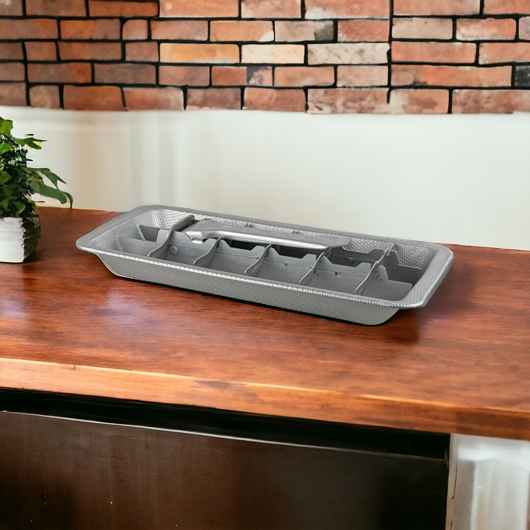 Vintage Magic Touch Ice Cube Tray Retro Kitchen Gadget Unique ...