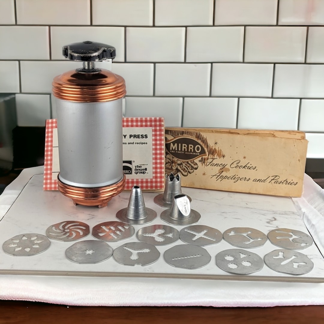 Vintage Mirro Cookie Press With 12 Plates and 3 Decorator Tips - Etsy