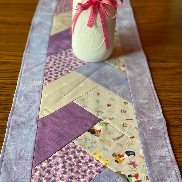 Spring Table Runner - Etsy