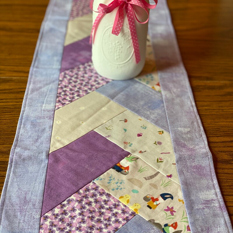 Spring Table Runner - Etsy