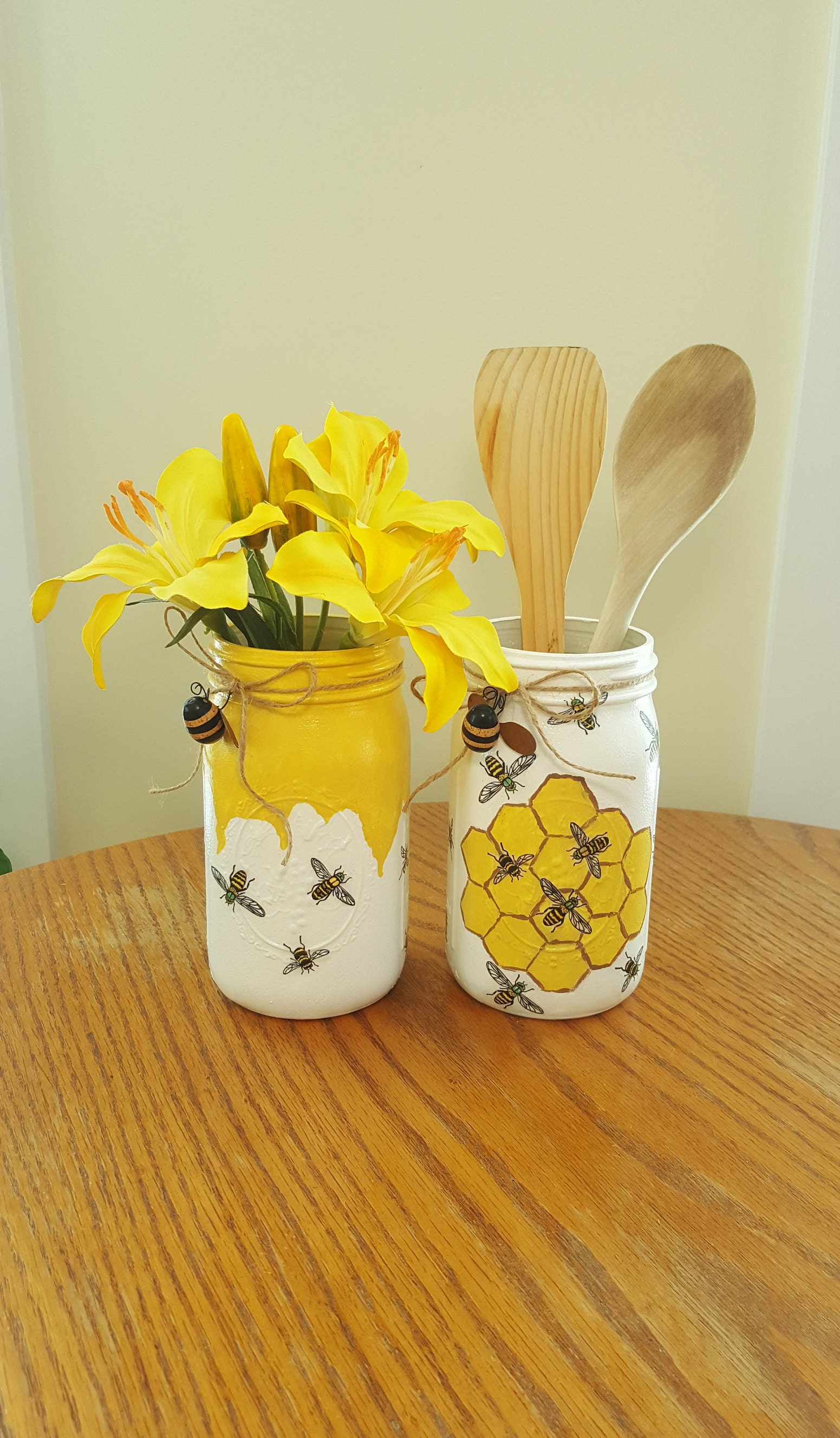 Bumble bee jar mason set Home & Living Jars & Containers Kitchen ...
