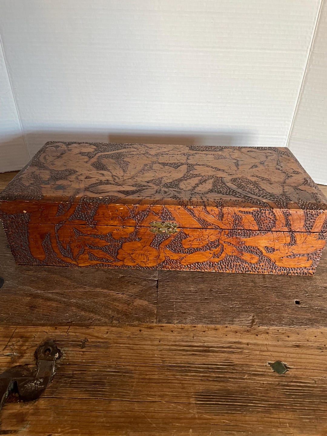 Large Antique Flemish Pyrography Jewelry Box With Flowers and Leaves ...