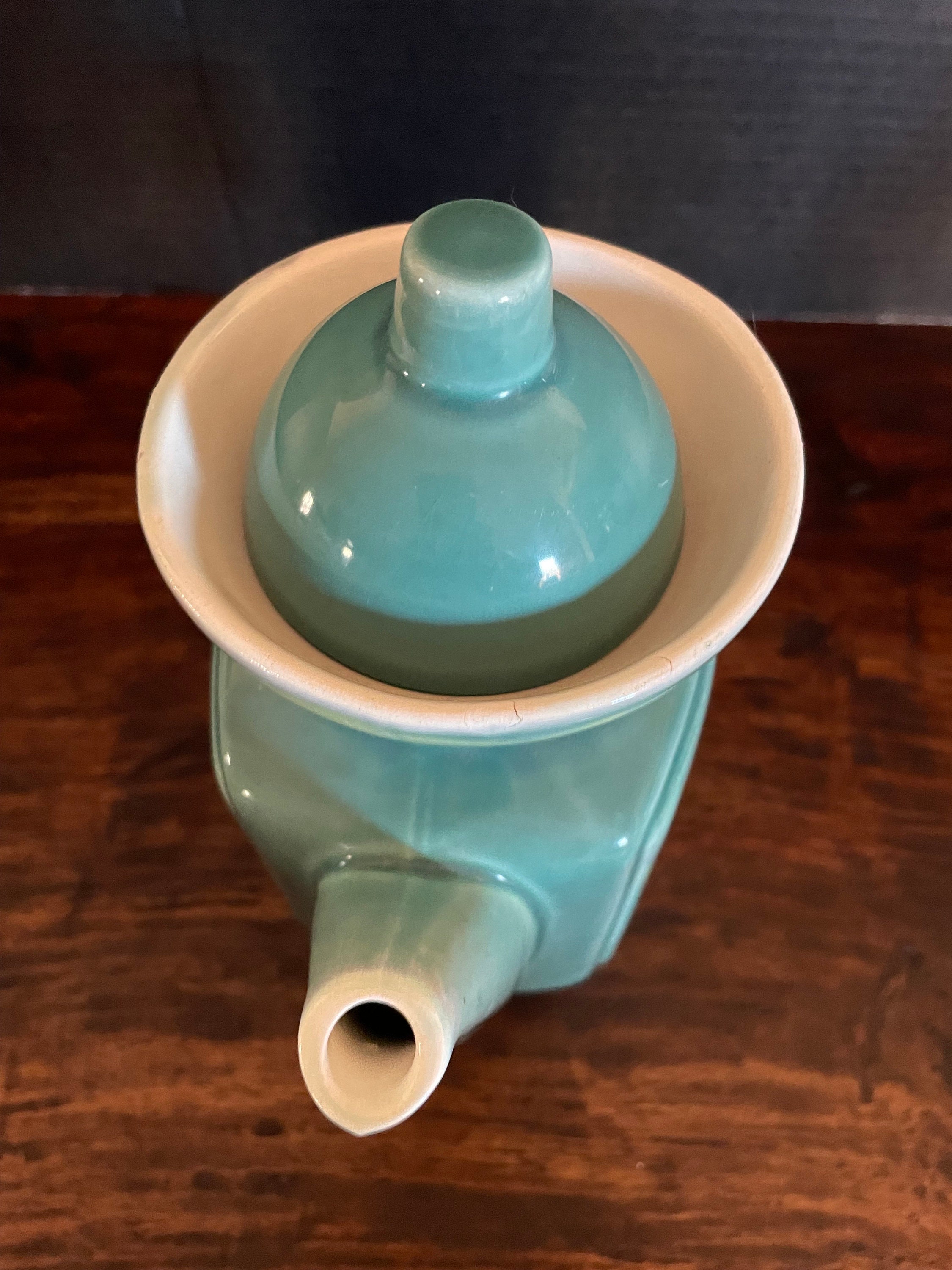 Vintage/antique Green Art Deco Teapot. Makers Mark on Bottom ...