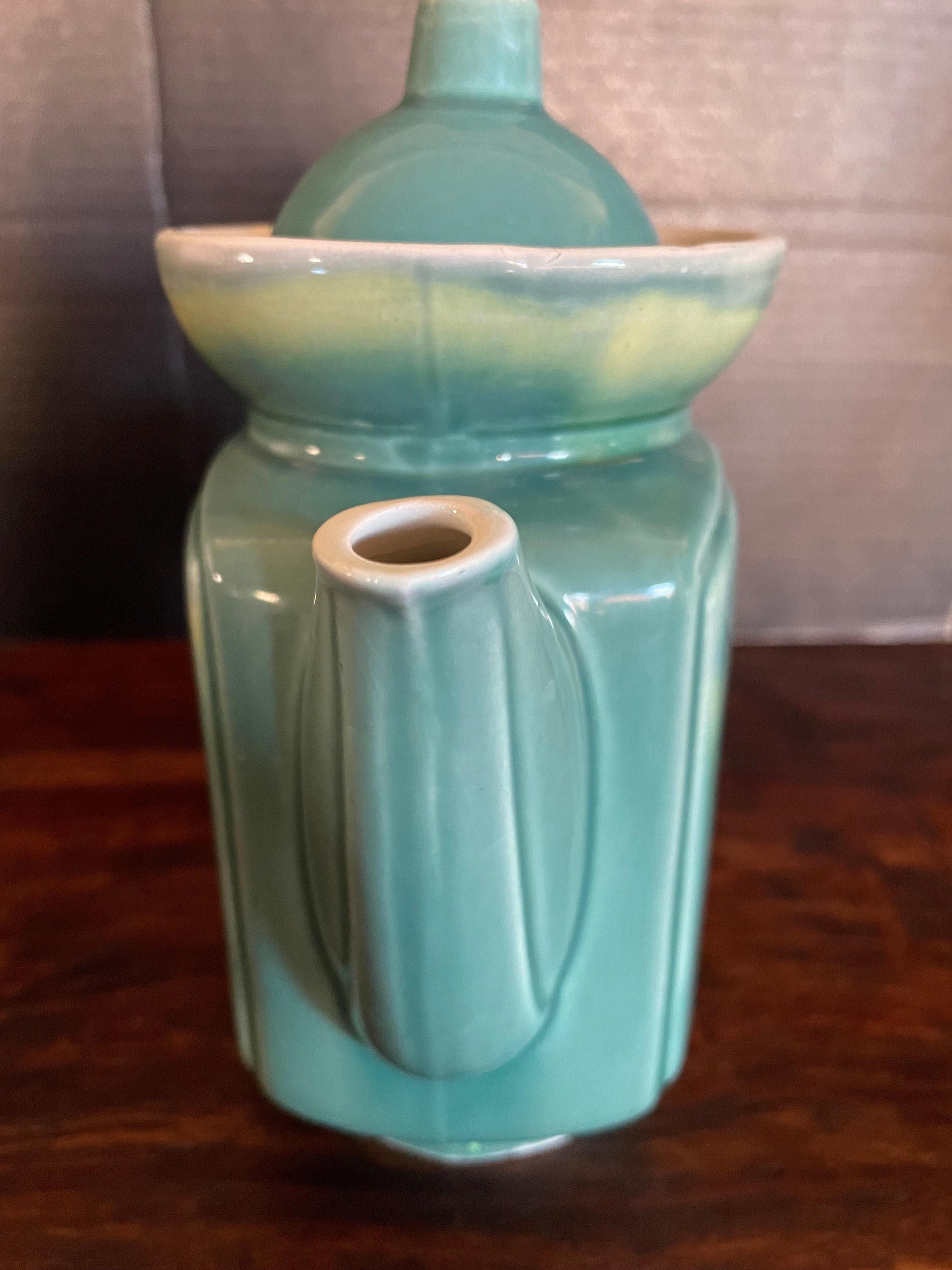 Vintage/antique Green Art Deco Teapot. Makers Mark on Bottom ...