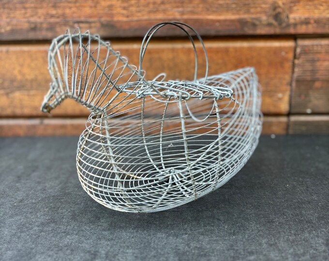 Vintage Wire Farmhouse Egg Basket- Hen Shaped Wire Egg Basket- Rustic ...
