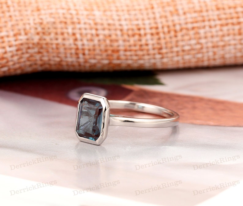 Color Changing Gemstone Ring 6x8mm Emerald Cut Alexandrite - Etsy