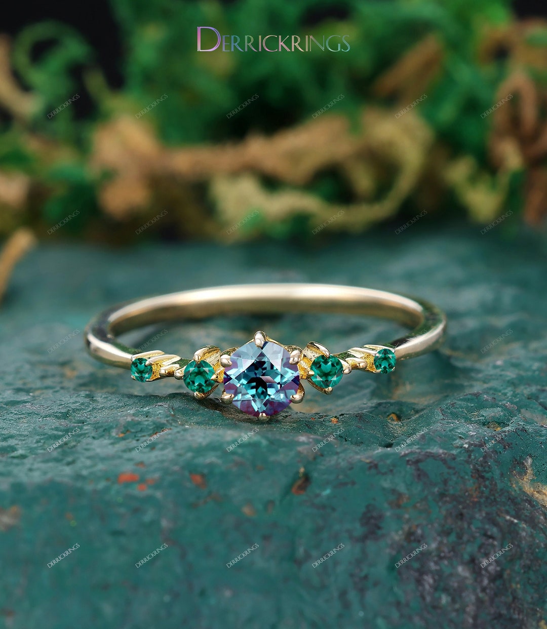 Vintage Alexandrite Emerald Engagement Ring Round Cut Alexandrite ...