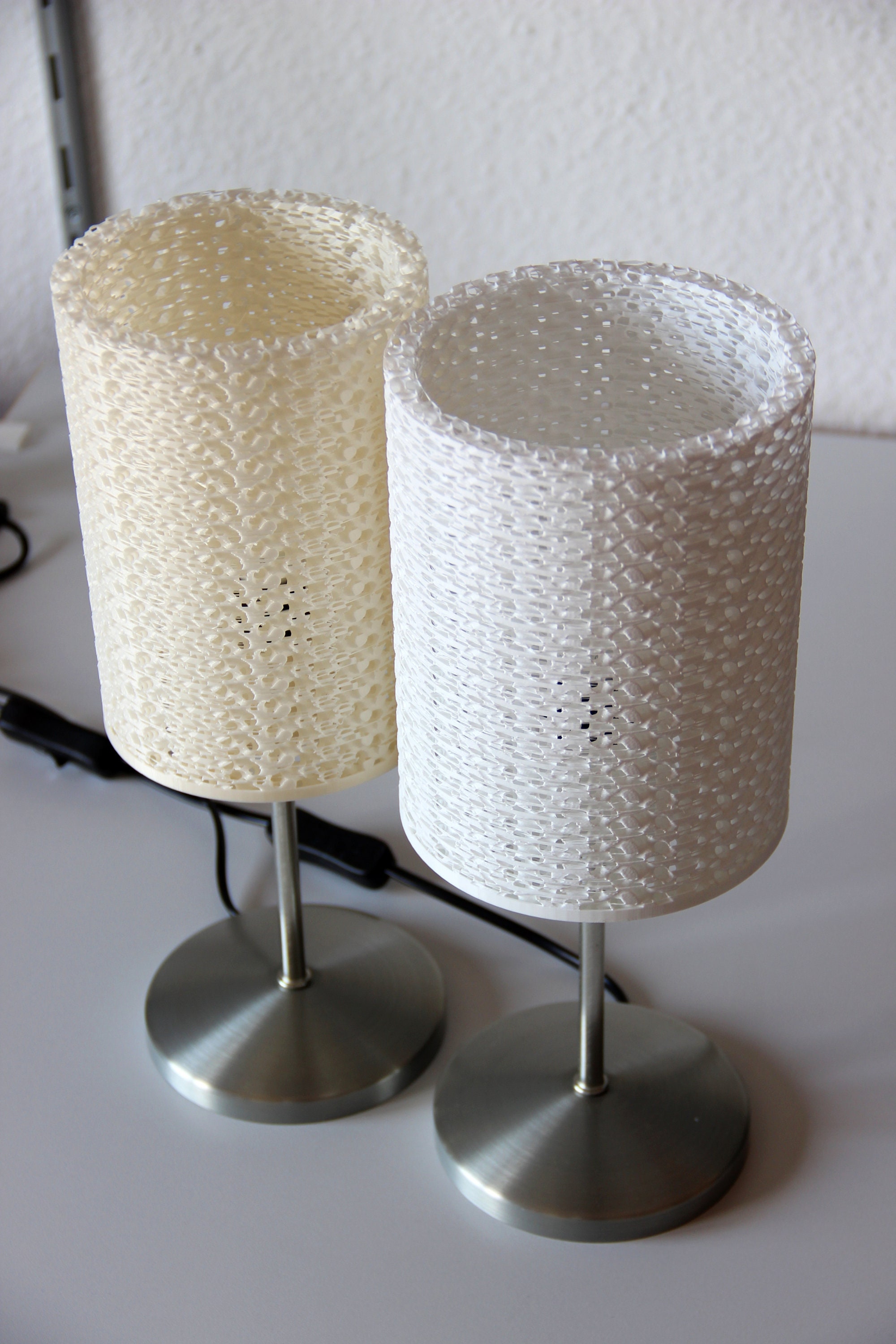 3D Printed Gyroid Table Lamp - Geometric Desk Lamp With Warm LED Light ...