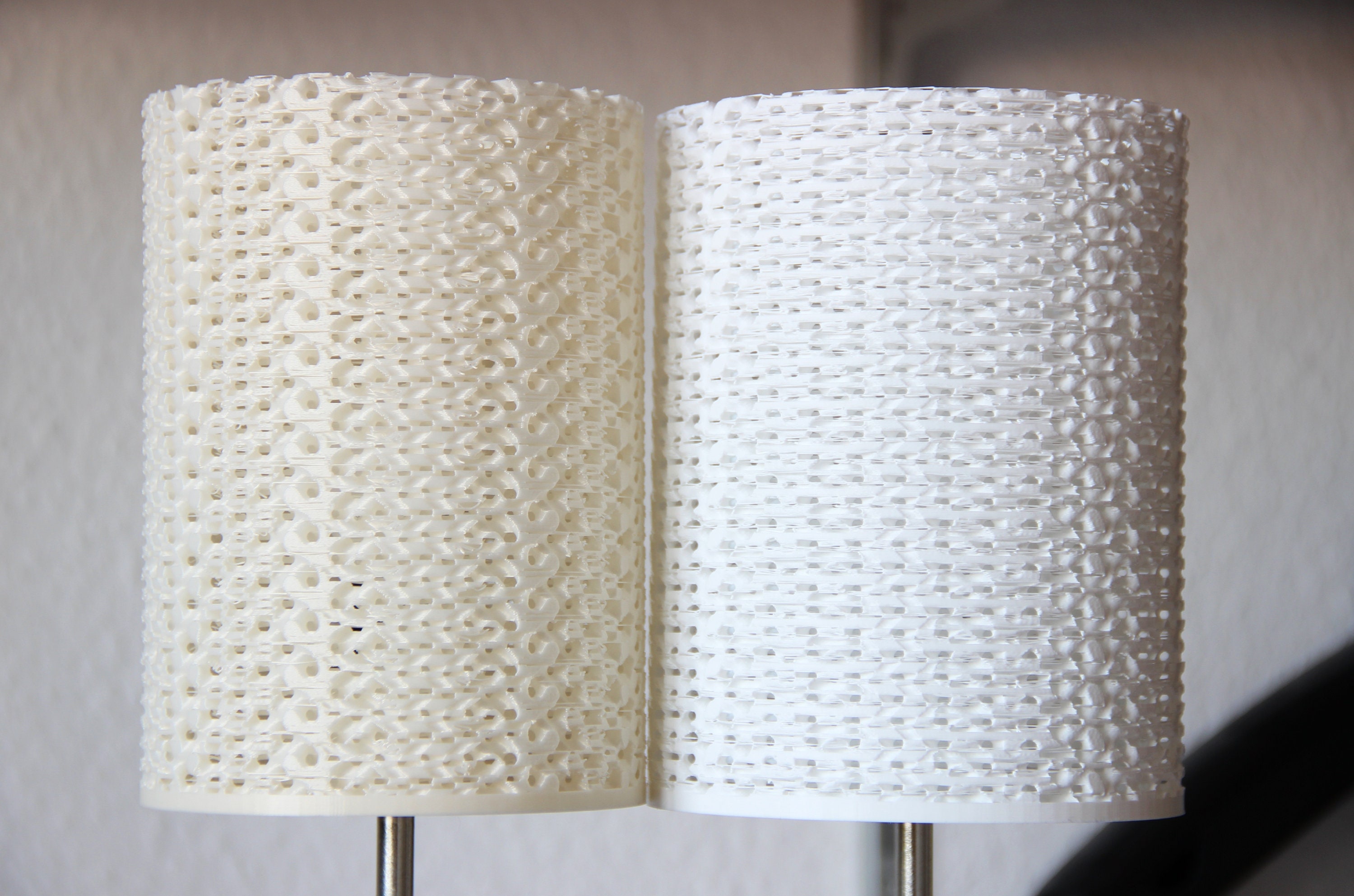 3D Printed Gyroid Table Lamp - Geometric Desk Lamp With Warm LED Light ...