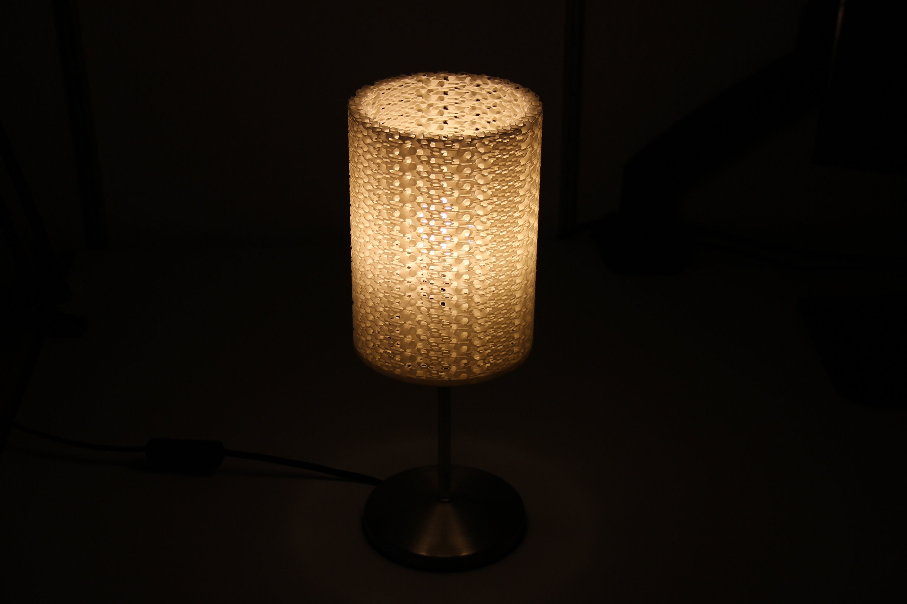 3D Printed Gyroid Table Lamp - Geometric Desk Lamp With Warm LED Light ...