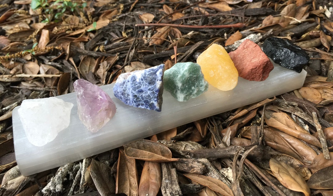 Large Chakra Set - 7 Piece Raw Chakra Stones With Selenite Plate ...