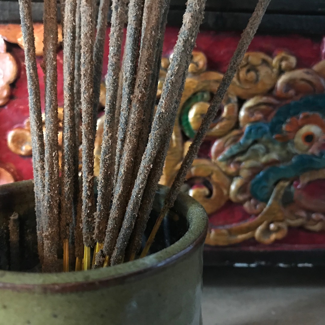 Bergamot 20 Incense Sticks | Holy Smoke All-natural Honey Resin ...