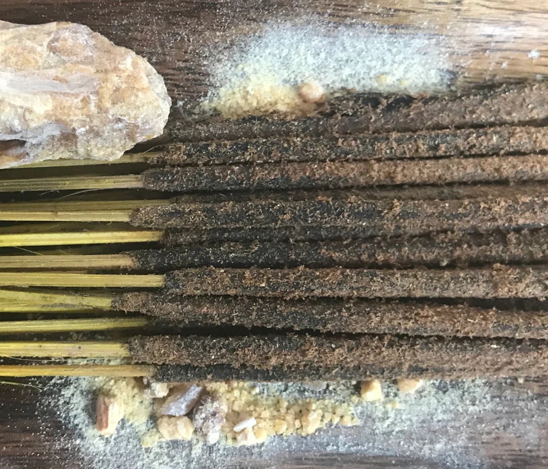 Damar Batu 20 Incense Sticks | Holy Smoke All-natural Honey Resin ...