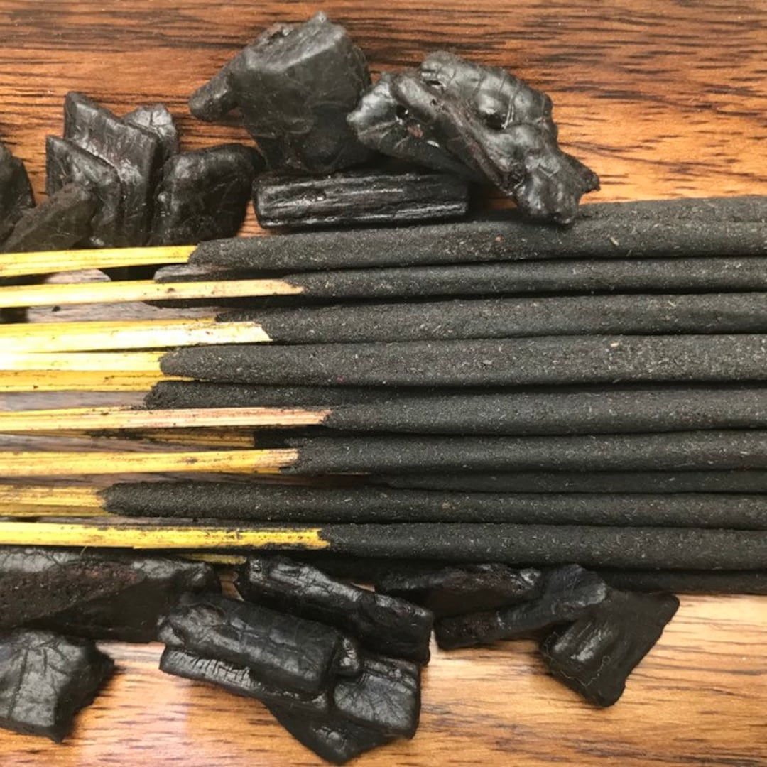 Agarwood Oud 20 Incense Sticks | Holy Smoke All-natural Honey Resin ...
