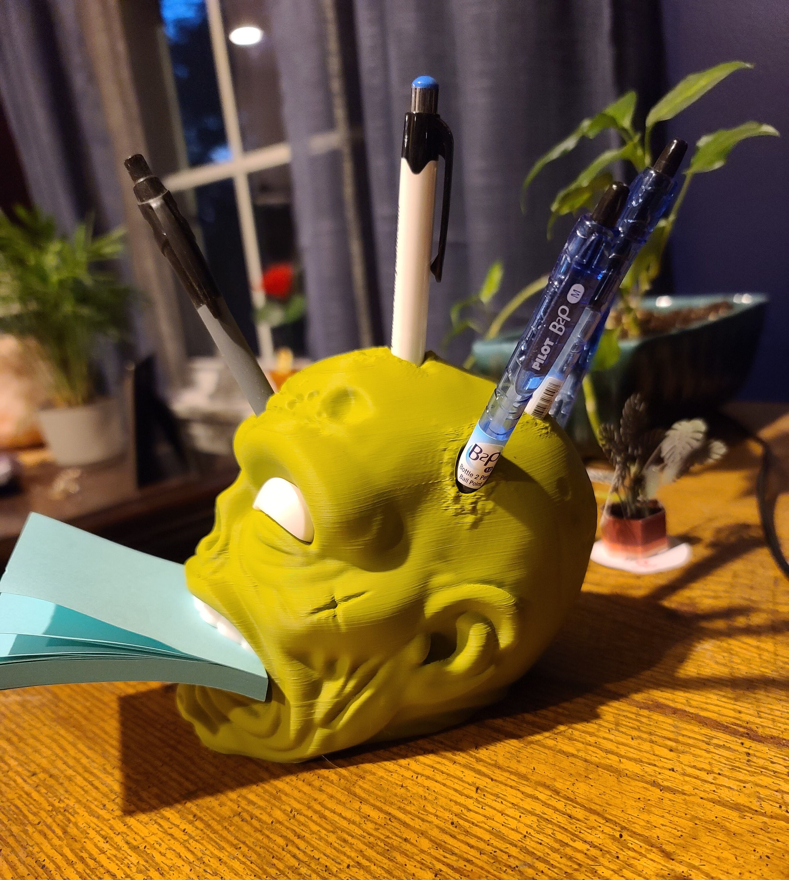 Halloween Zombie Décor | Zombie Pen Holder | Glow-in-the Dark Horror ...