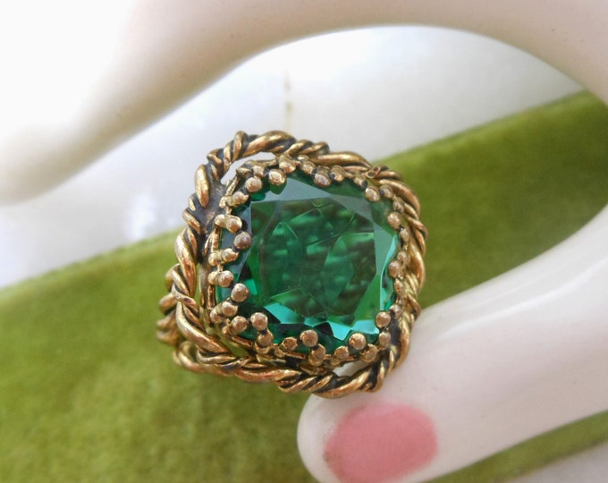 Vintage WEST GERMANY Ring Emerald Green Glass Statement Cocktail ...