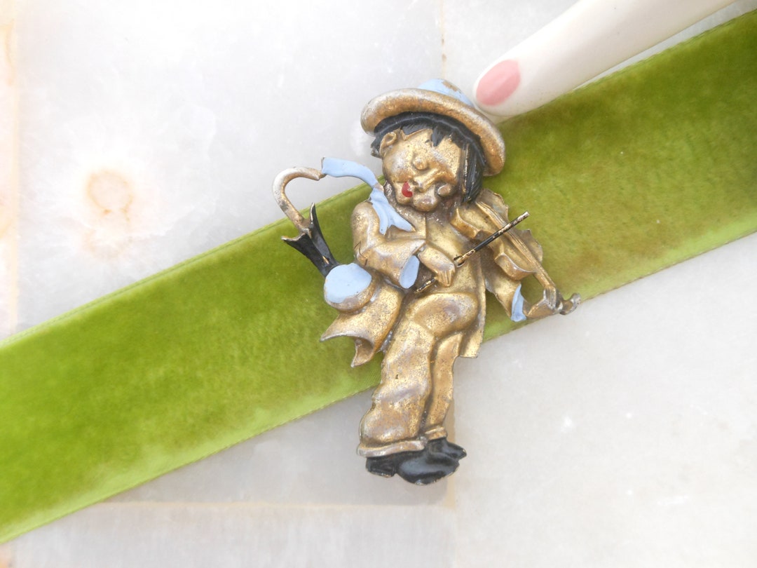 Vintage SILSON Violin Boy Brooch Enamel Figural Pin Pot Metal 40s ...