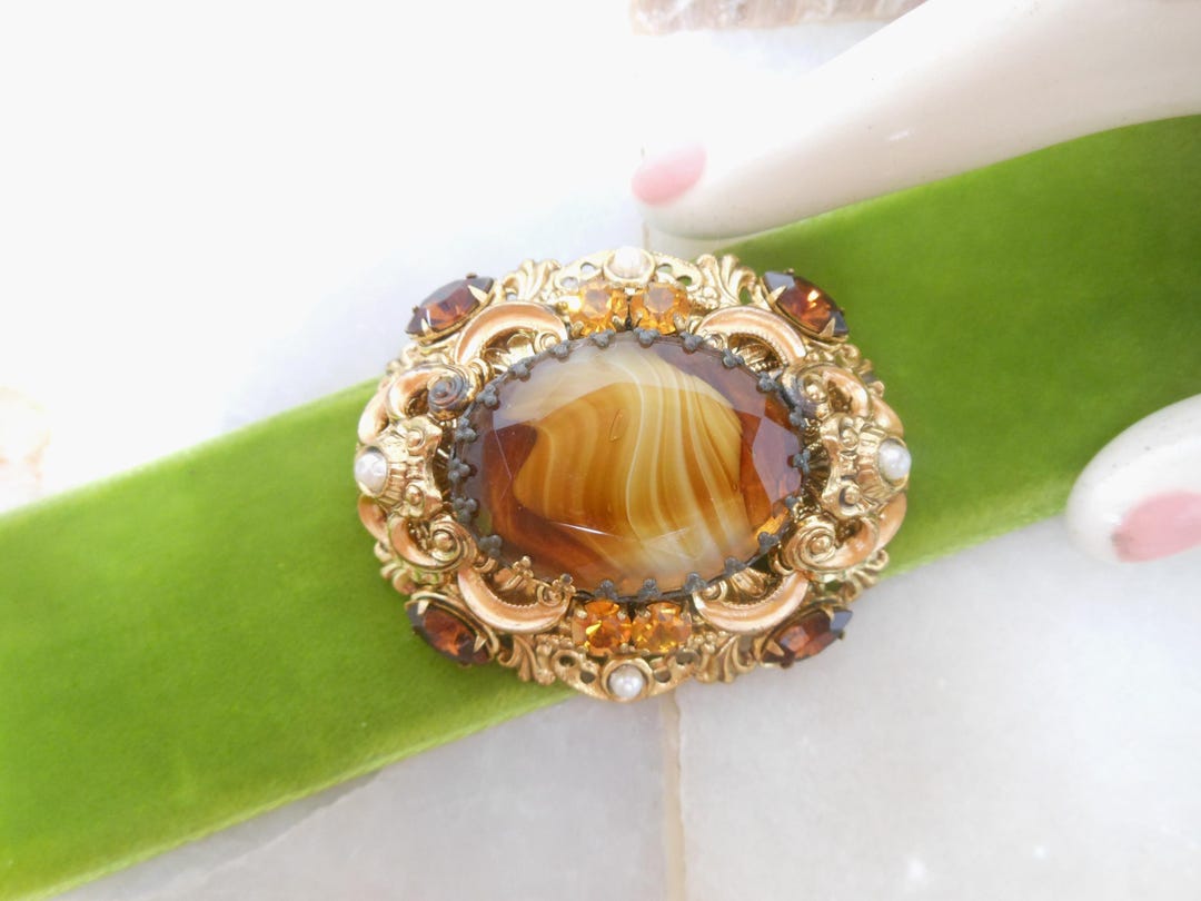 Vintage WEST GERMANY Brooch Porphyry Art Glass Regency Revival Ornate ...
