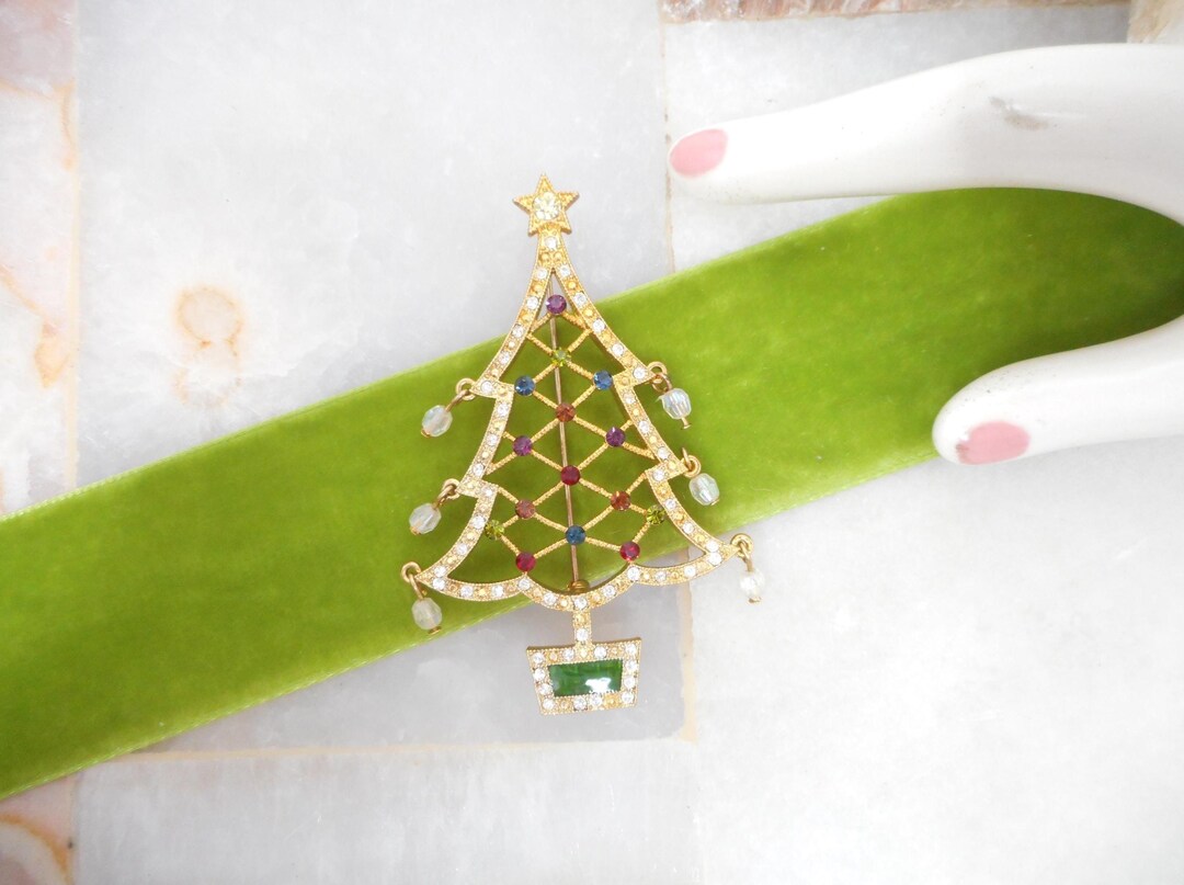 Vintage AVON Christmas Tree Brooch Crystal Rhinestone Gold Plate ...