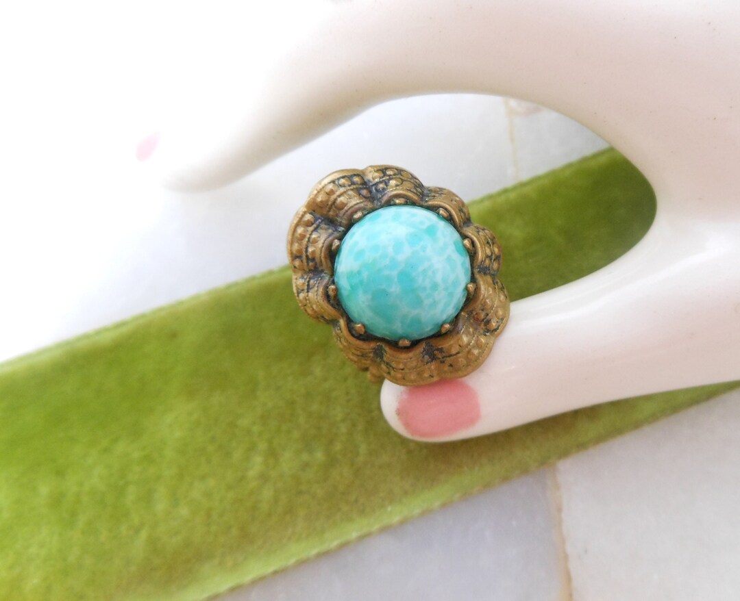 Vintage WEST GERMANY Ring Green Peking Glass Cocktail Costume Size 6 ...