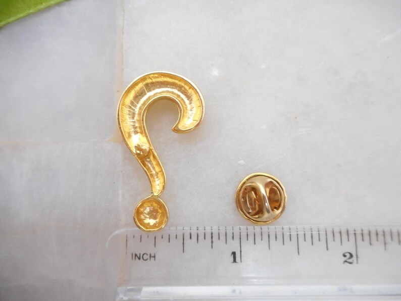 Vintage Question Mark Brooch Shiny Gold Plate Lapel Pin Mod Modernist ...
