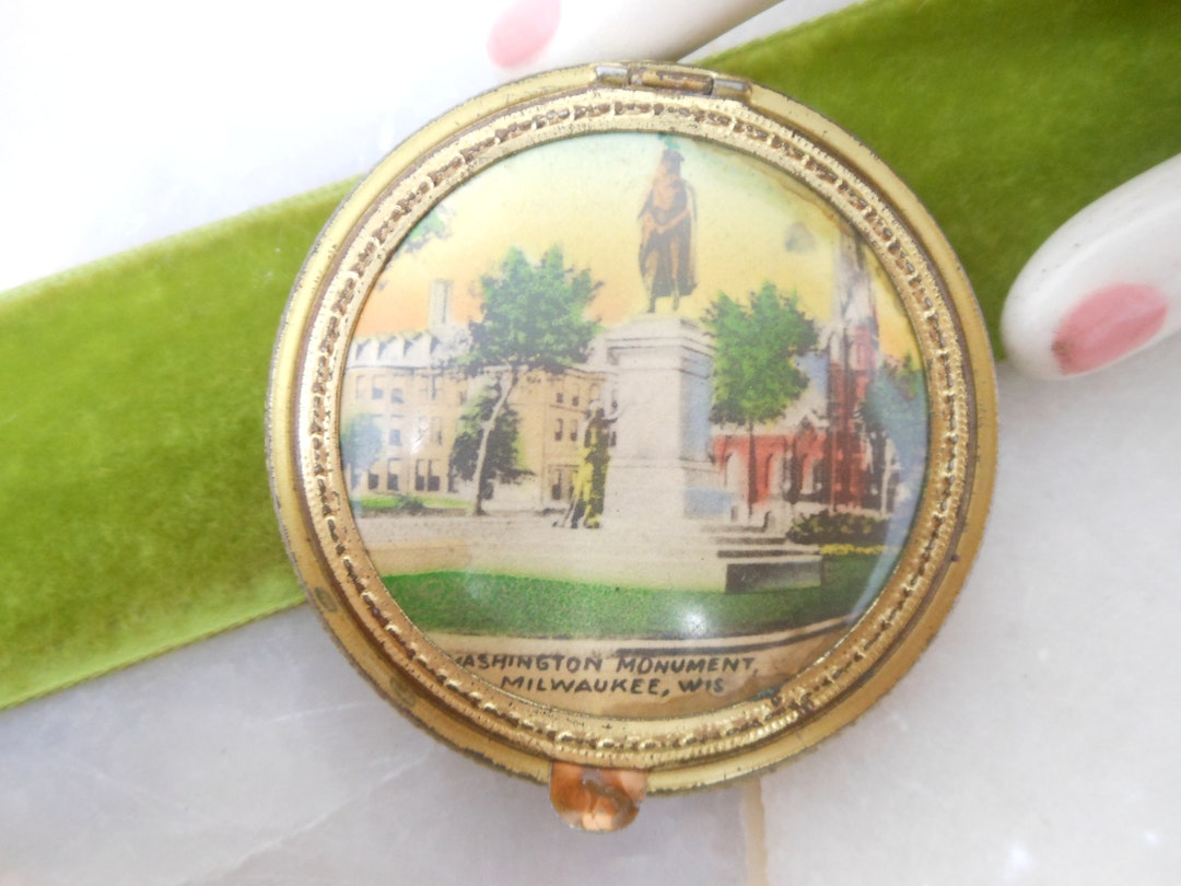 Vintage Wisconsin Compact Powder Purse Mirror Vanity Case Souvenir ...