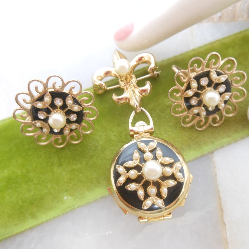 Vintage Coro Locket - Etsy